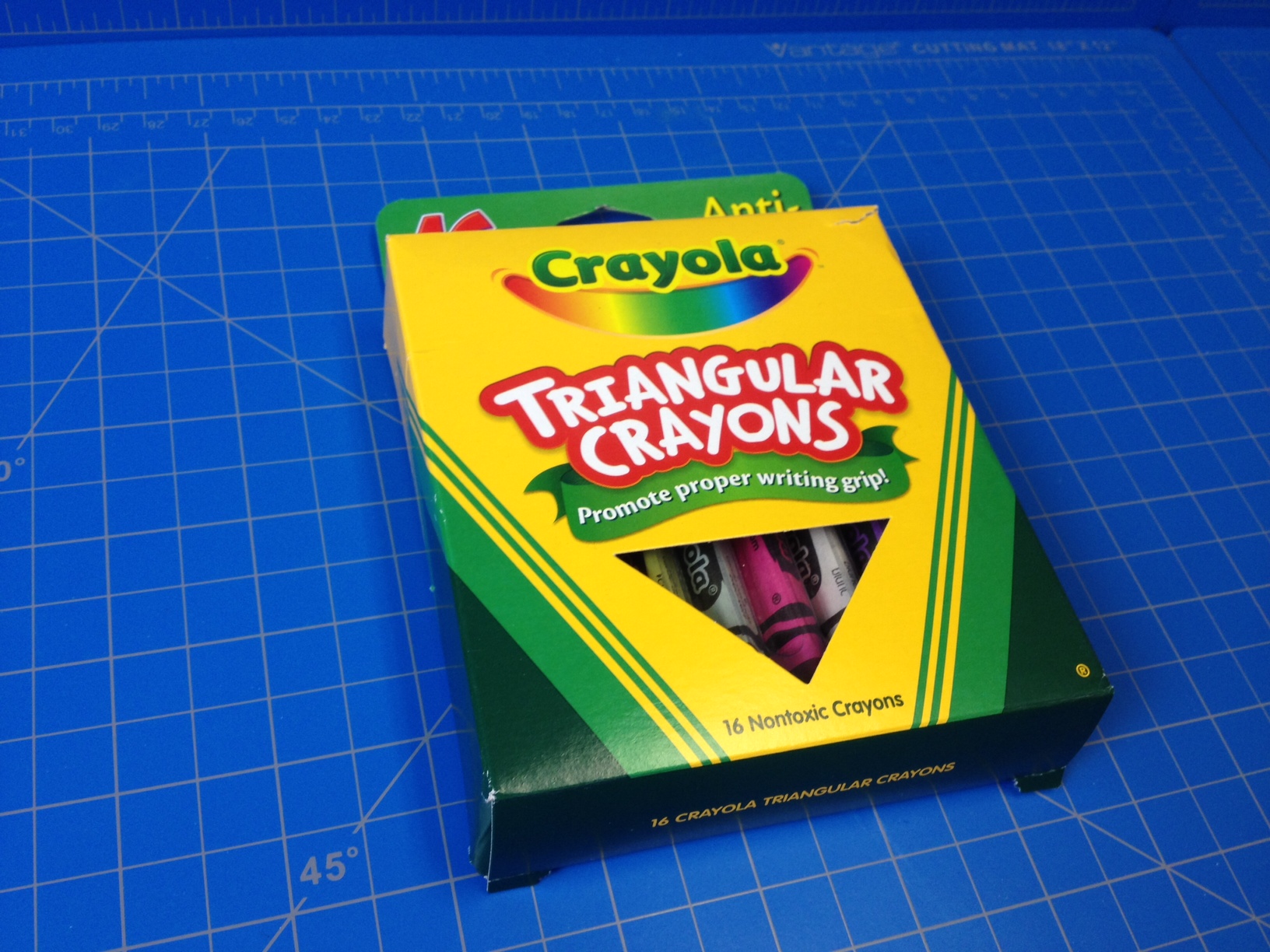 Review – Crayola Triangular Crayons | Art Supply Critic