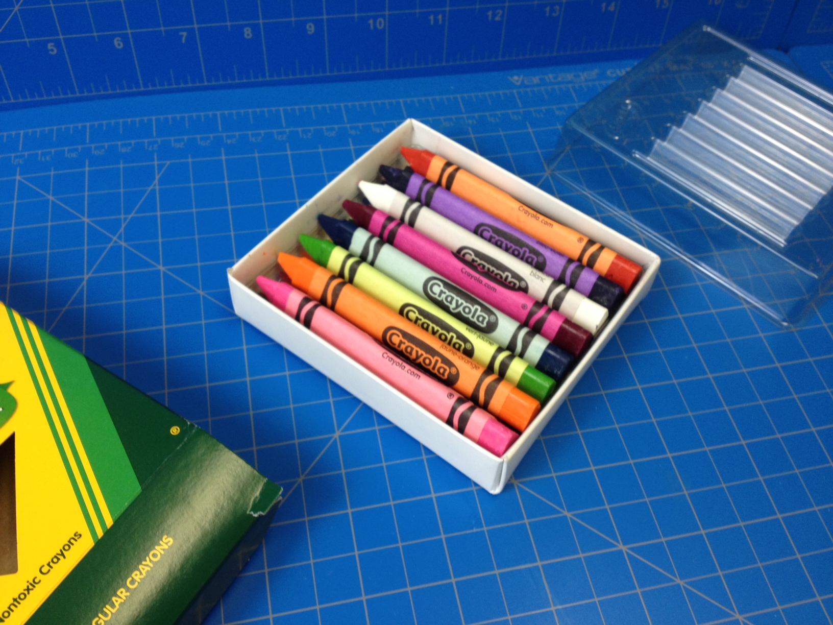 Review – Crayola Triangular Crayons | Art Supply Critic