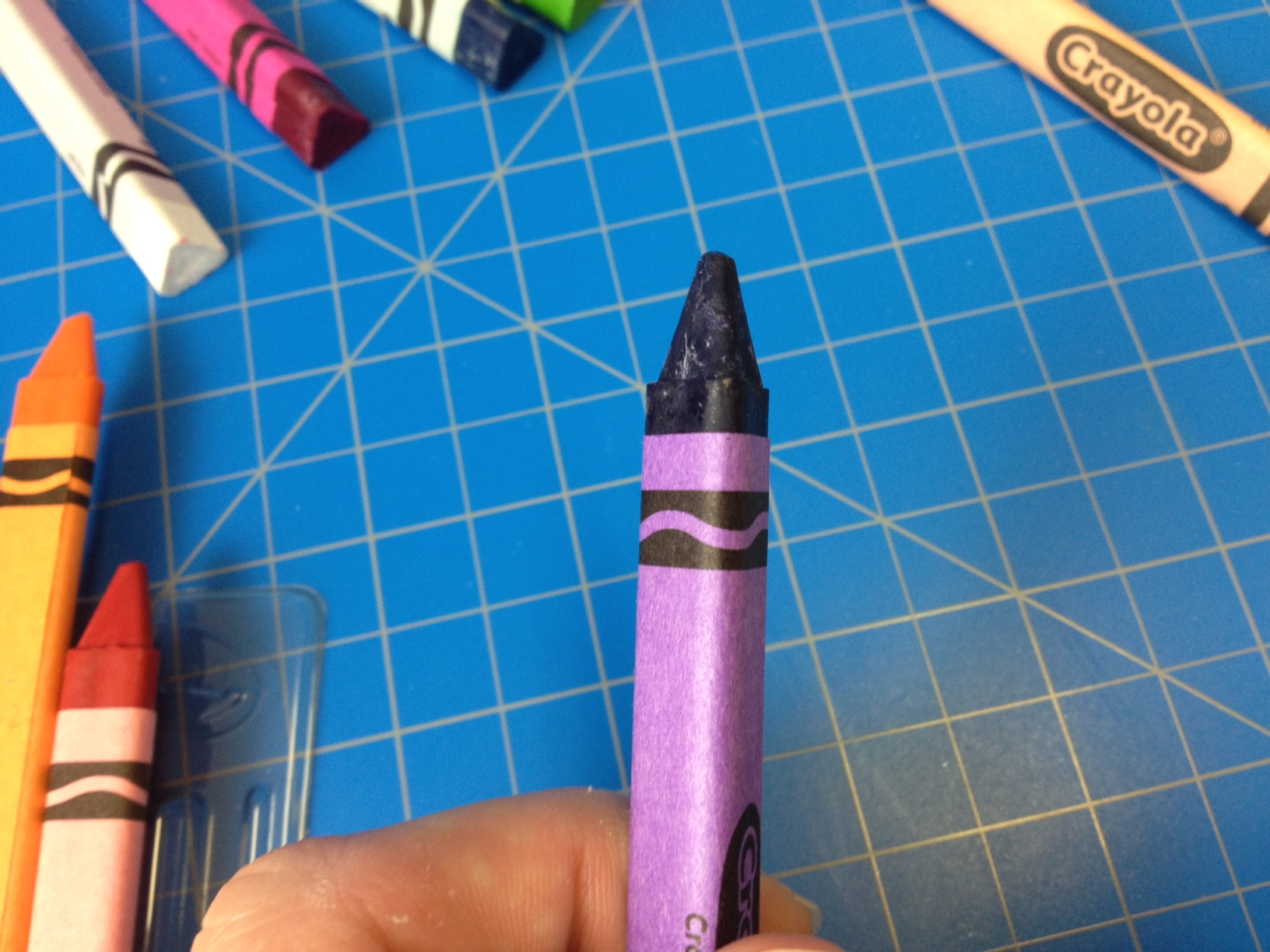 Review – Crayola Triangular Crayons | Art Supply Critic